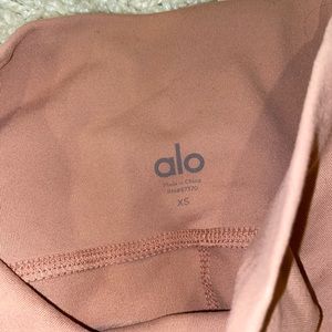 ALO Yoga | Pants & Jumpsuits | Blush Pink Alo Yoga Leggings Size Xs ...